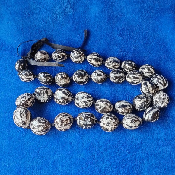 No Brand | Jewelry | Hawaiian Kukui Black White Pod Tiger Beade Silk ...